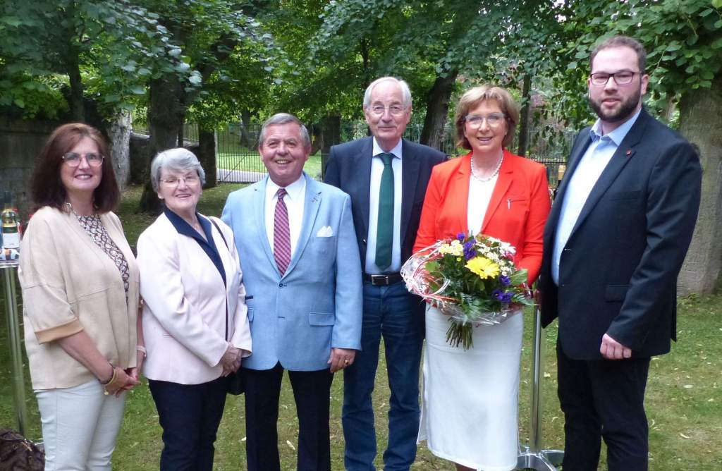 Gratulation an Ruth Viehmann zur Verleihung des Ehrenbriefes – CDU.